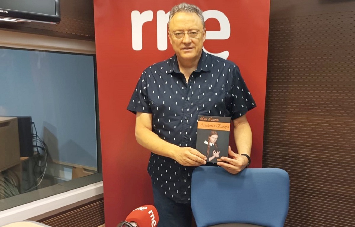 Amores mitológicos: “Academia Europa” de Luis Leante | Periódico ...